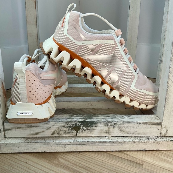 Reebok | Shoes | Reebok Womens Light Pink And Cream Zigtech Sneakers ...